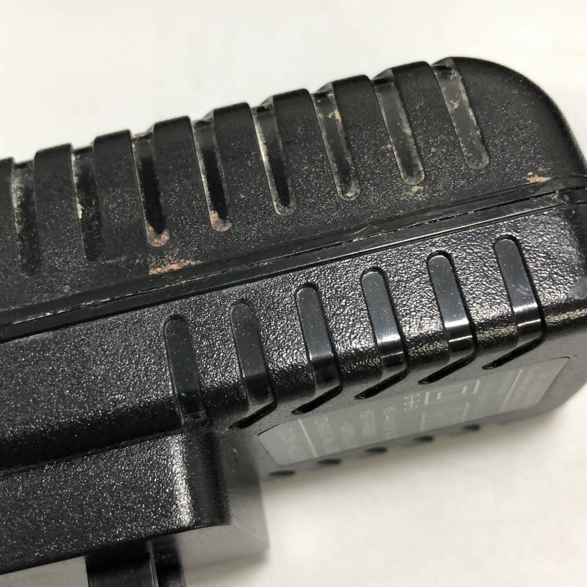 Yahoo!オークション - Wizz 14インチ ポータブルDVDプレーヤー DV-PW14...