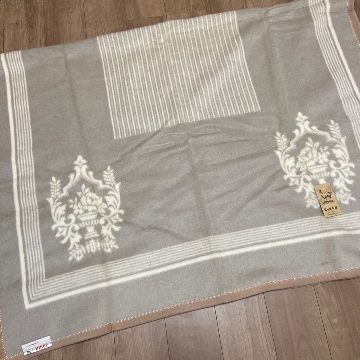 ニッケ毛布 ウール毛布 純毛 毛100% カシミヤ入り 140x200cm ニッケ毛布 ウール毛布 純毛 毛100% カシミヤ入り 140x200cm