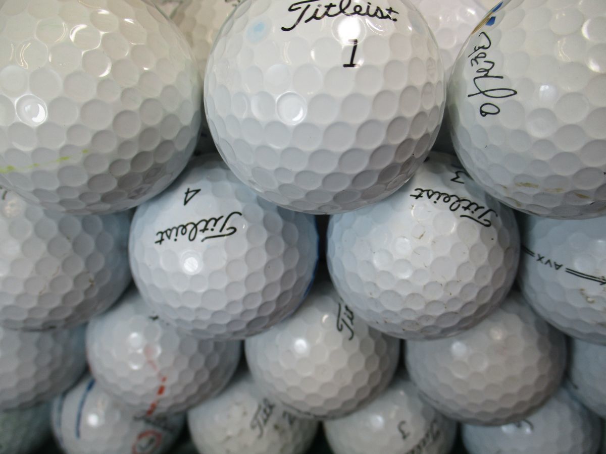 Yahoo!オークション - 8982【 級】タイトリスト Titleist -AVX- 50個