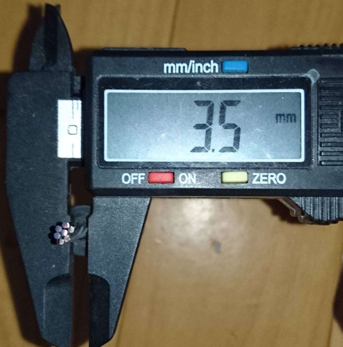 Yahoo!オークション - 電気工事士の練習にどうぞ KIP 8sq 表示価格は1m...