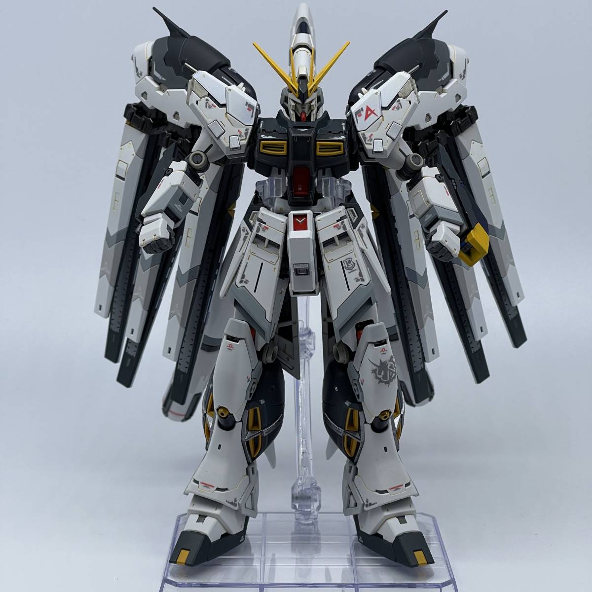 代購代標第一品牌－樂淘letao－RG 1/144 Hi-νガンダム 〈νガンダムカラーVer.〉 【全塗装・完成品】