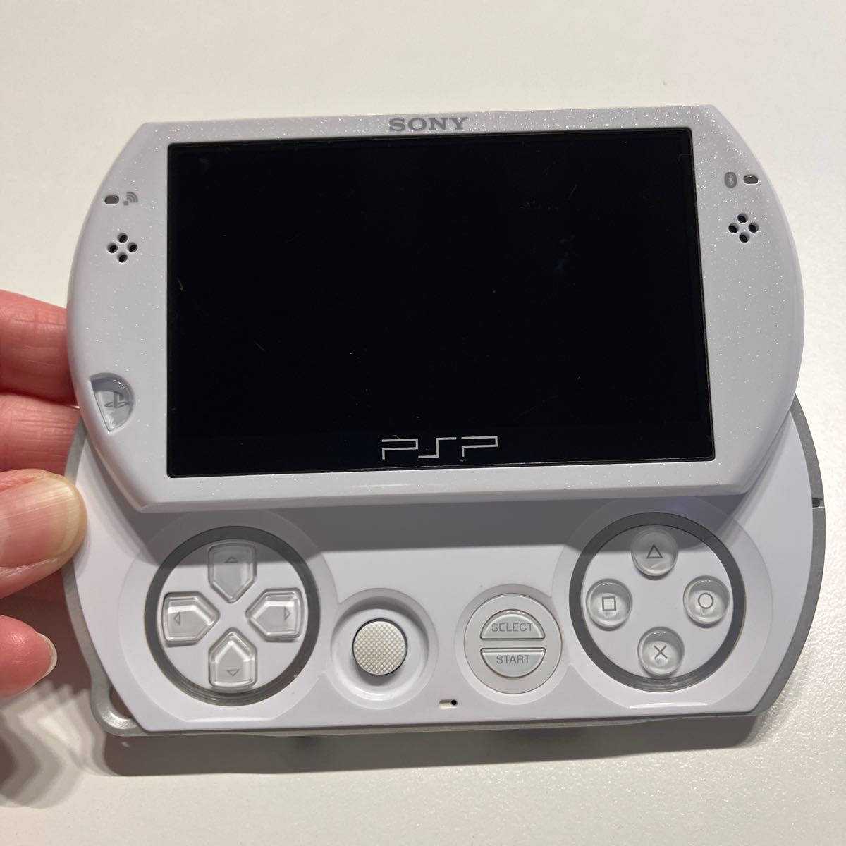 Yahoo!オークション - SONY PSPgo プレイステーションポータブルgo 白...