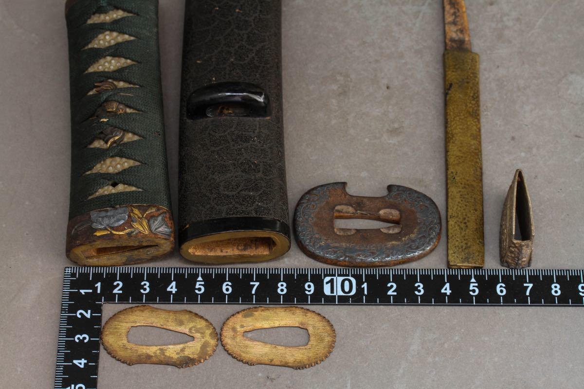 Yahoo!オークション - 【古】4441 刀装具一式 目貫 縁頭 鍔 一式 拵 日...