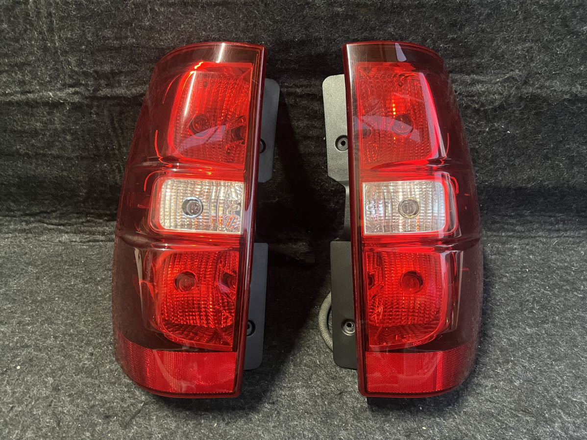 07y サバーバン タホ GM純正テールランプ 左右セット 傷有 シボレー Suburban Chevrolet Tahoe アメ車 2007y GMC ユーコン等に(テールライト)｜売買され ...