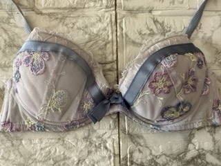 Yahoo!オークション - ワコール アンフィ ブラ B70㎝ No.107 ホームク...