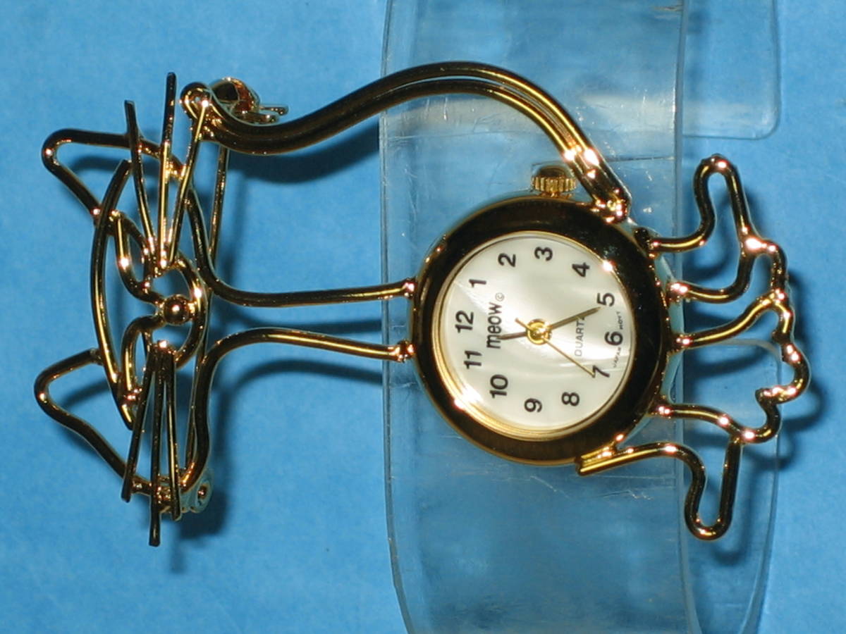 Yahoo!オークション - MEOW 猫のブローチ 3針クォーツ時計 ゴー...