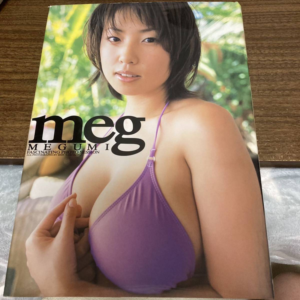 Yahoo!オークション - MEGUMI 写真集 meg 初版 クリックポスト可能