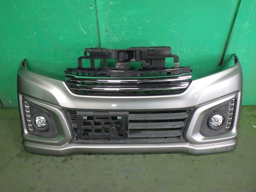 スペーシアカスタム MK42S後期 カメラ付 フロントバンパー(フロント)｜売買されたオークション情報、yahooの商品情報をアーカイブ公開 - オークファン（aucfan.com）