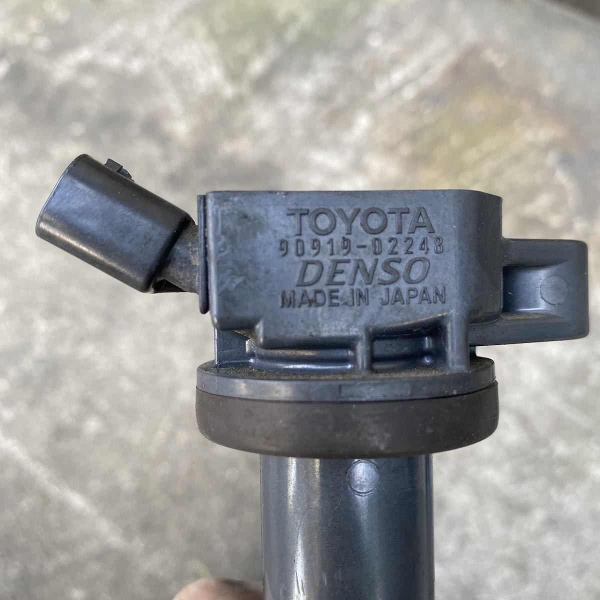 Yahoo!オークション - トヨタ ヴォクシーAZR60 イグニッションコイル4...