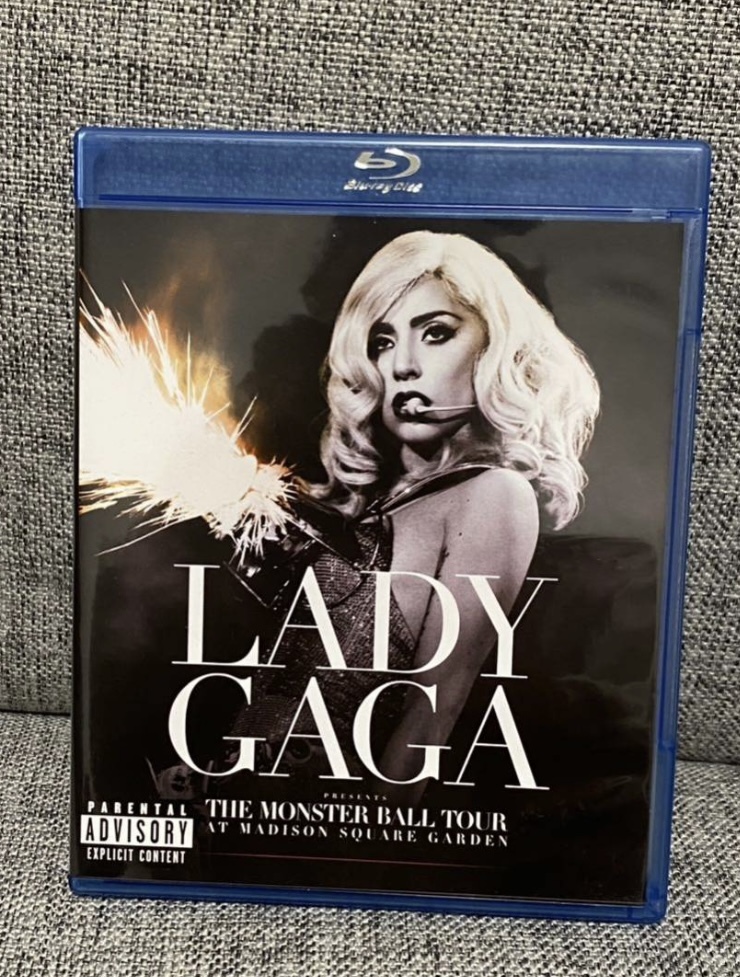 Yahoo!オークション - LADY GAGA レディガガTHE MONSTER BALL TOUR at ...