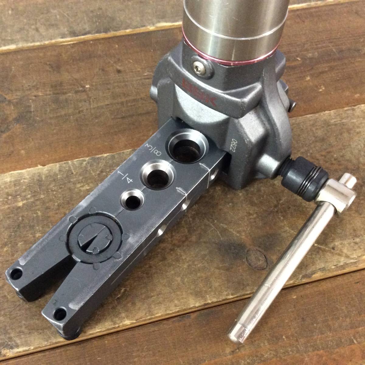 Yahoo!オークション - 【TH-0174】中古品 BBK フレアリングツール 700-...