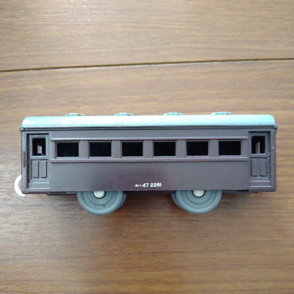 Yahoo!オークション - プラレール 旧型客車 オハ47 2261 中古現状販売...