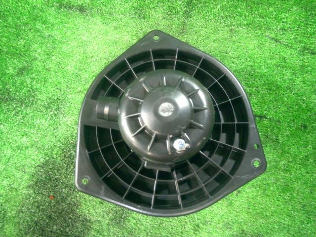 Yahoo!オークション - デリカD5 DBA-CV5W ヒーターブロアモーター ロ...