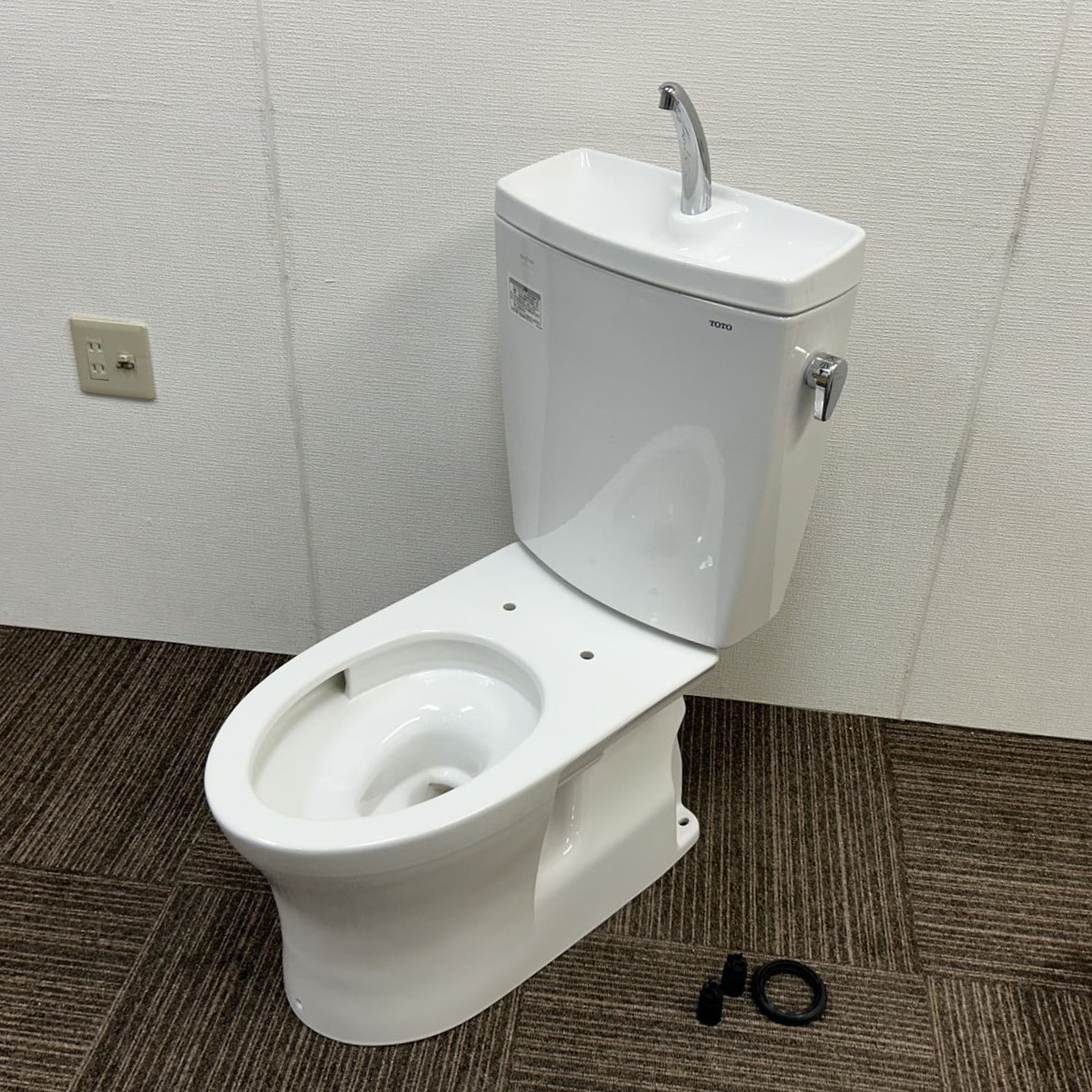 TOTO トイレ便器 床下排水 洋式便器 CS230BP とタンク SH231BA のセット #NW1 ホワイト 直接引き取り可(洋式)｜売買されたオークション情報、yahooの商品情報を ...