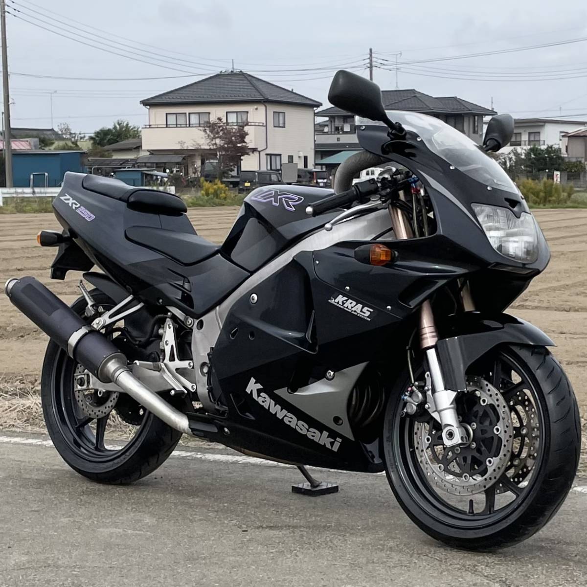 Yahoo!オークション - ZXR250 実動 書類付き ZX250C フルカウル 絶版 ...