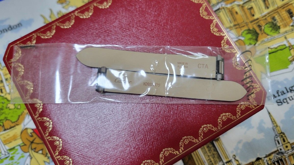 新品未開封 正規品Cartier カルティエ 時計ベルト 新品未開封 正規品Cartier カルティエ 時計ベルト