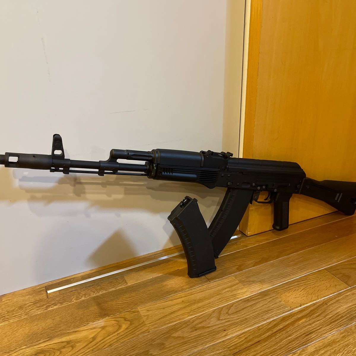 Yahoo!オークション - KSC ERG AK74 予備マガジン付き 電動ガン エアガ...