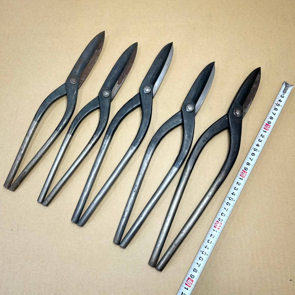 日本代購代標第一品牌【樂淘letao】－SL4 未使用？店頭保管品 板金鋏 まとめて 大玉/大王 王鋼/玉鋼 直刃 鋼 ハサミ 約40cm 38cm 35cm/板金鋏/ 板金 ツカミ 大工道具 ...