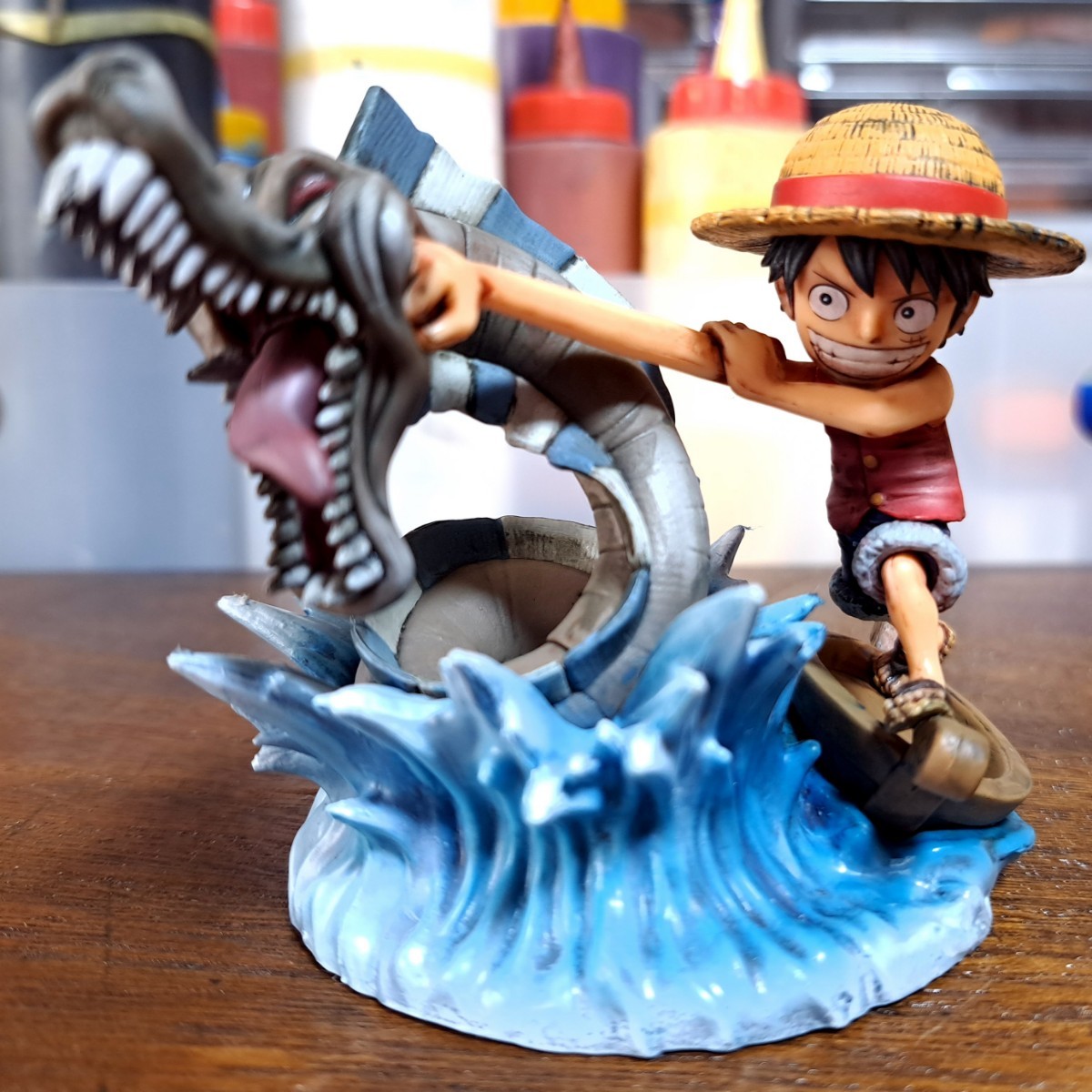 日本代購代標第一品牌【樂淘letao】－ルフィVS近海の主 リペイント/ワンピース/ワールドコレクタブルフィギュア/ワーコレ/WCF/カスタムペイント/リメイク/ONEPIECE figure