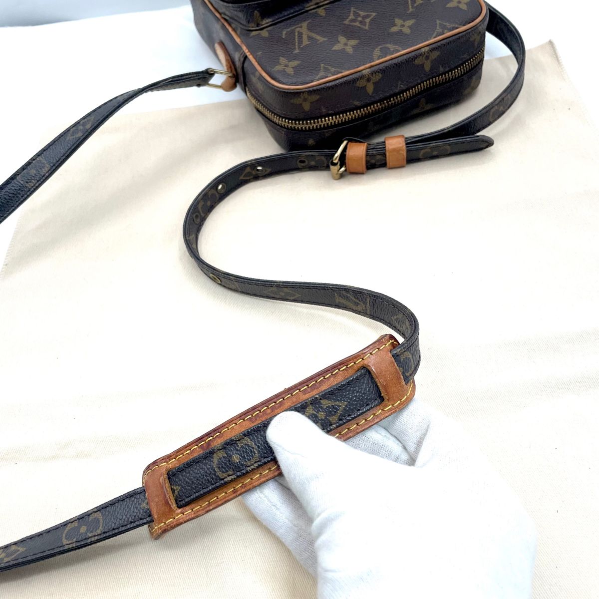 SS級美品 定価12万 ルイヴィトン アマゾン ショルダーバッグ 長 SS級美品 定価12万 ルイヴィトン アマゾン ショルダーバッグ 長