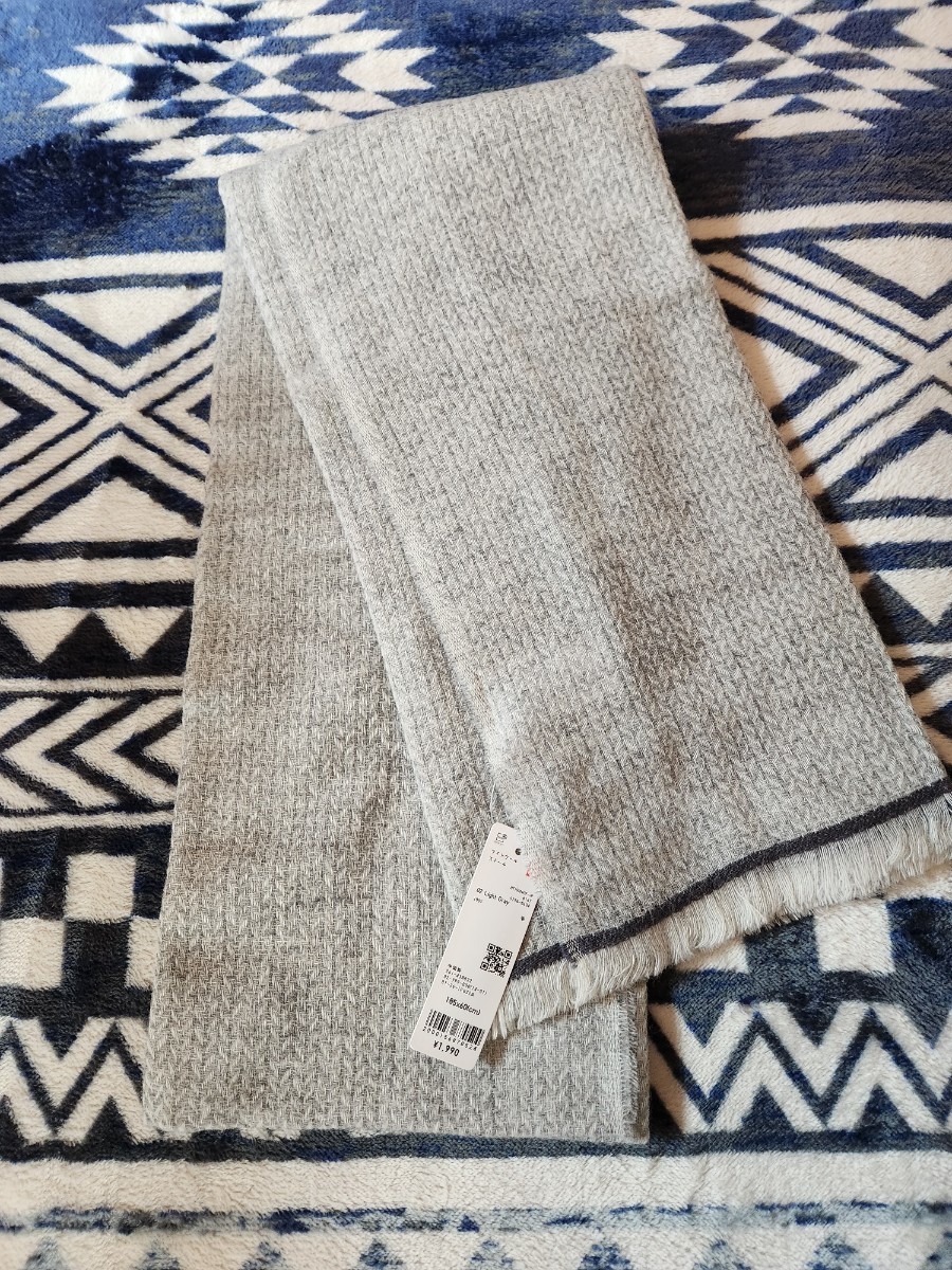 Yahoo!オークション - お値下げ新品未使用UNIQLOライトウールストール0...