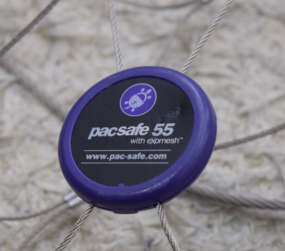 pacsafe パックセーフ 55L 盗難防止 防犯 メッシュ ワイヤー バックパッカー 海外 旅行 リュック バックパック 用 PAC SAFE exomesh(旅行用小物)｜売買された ...