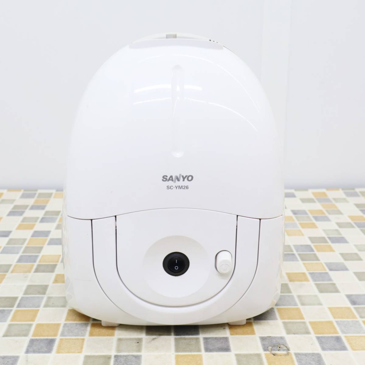 ｜紙パック式 掃除機 本体のみ｜SANYO サンヨー SC-YM26 ｜ホワイト 白 O5283(掃除機一般)｜売買されたオークション情報、yahooの商品情報をアーカイブ公開 ...
