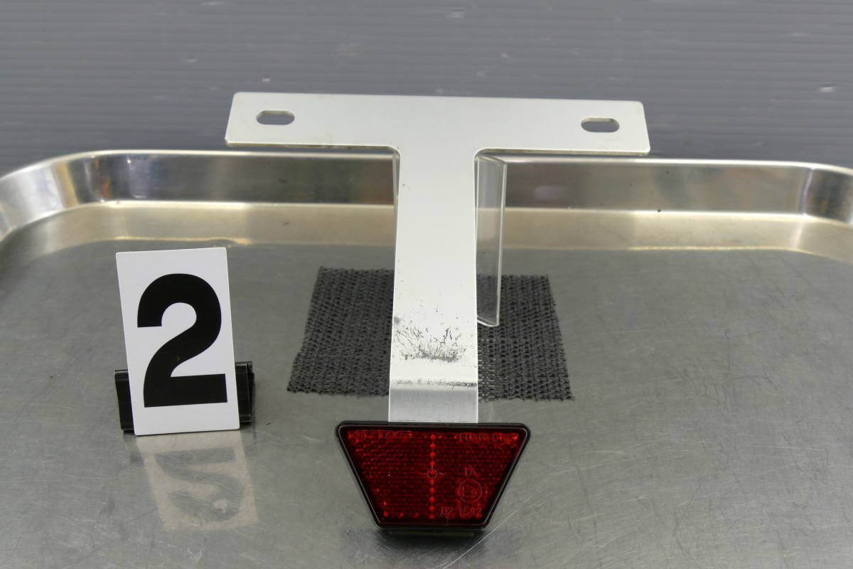 3036 汎用 ナンバー プレート ステー リフレクター付き 曲がりあり 車検 フェンダーレスカスタムに(その他)｜売買されたオークション情報、yahooの商品情報をアーカイブ公開 ...