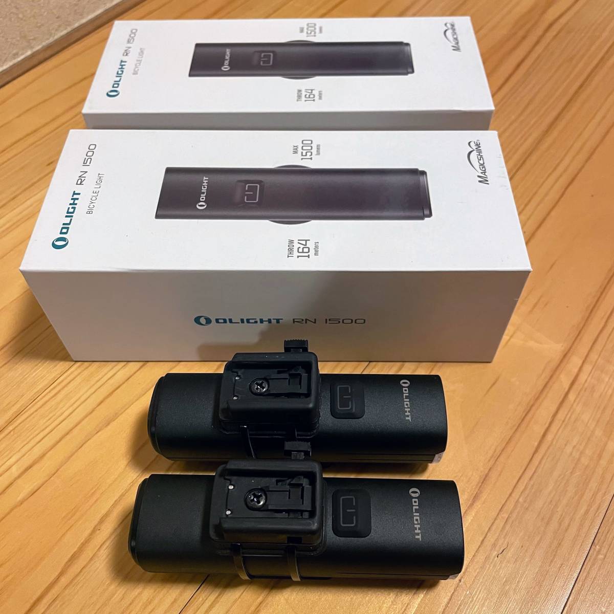 Yahoo!オークション - Olight RN1500 + ゆるふわーくすアダプタ 2本セ...