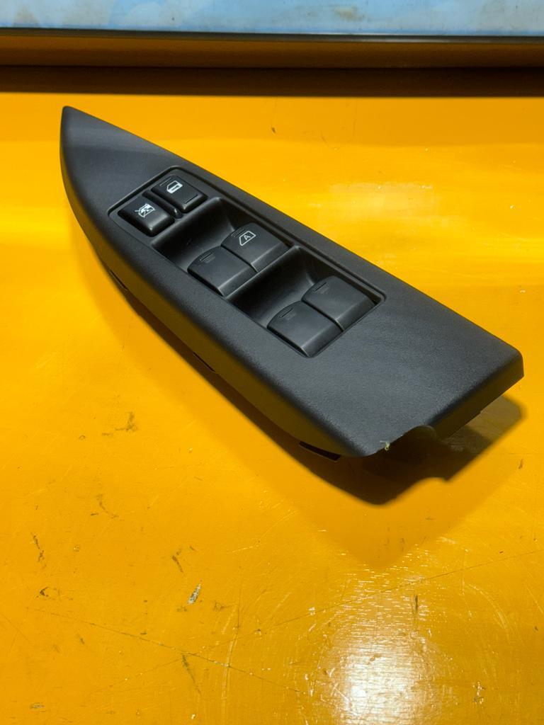 Yahoo!オークション - レガシー BR9 ウインドウスイッチ Y-164 佐川80