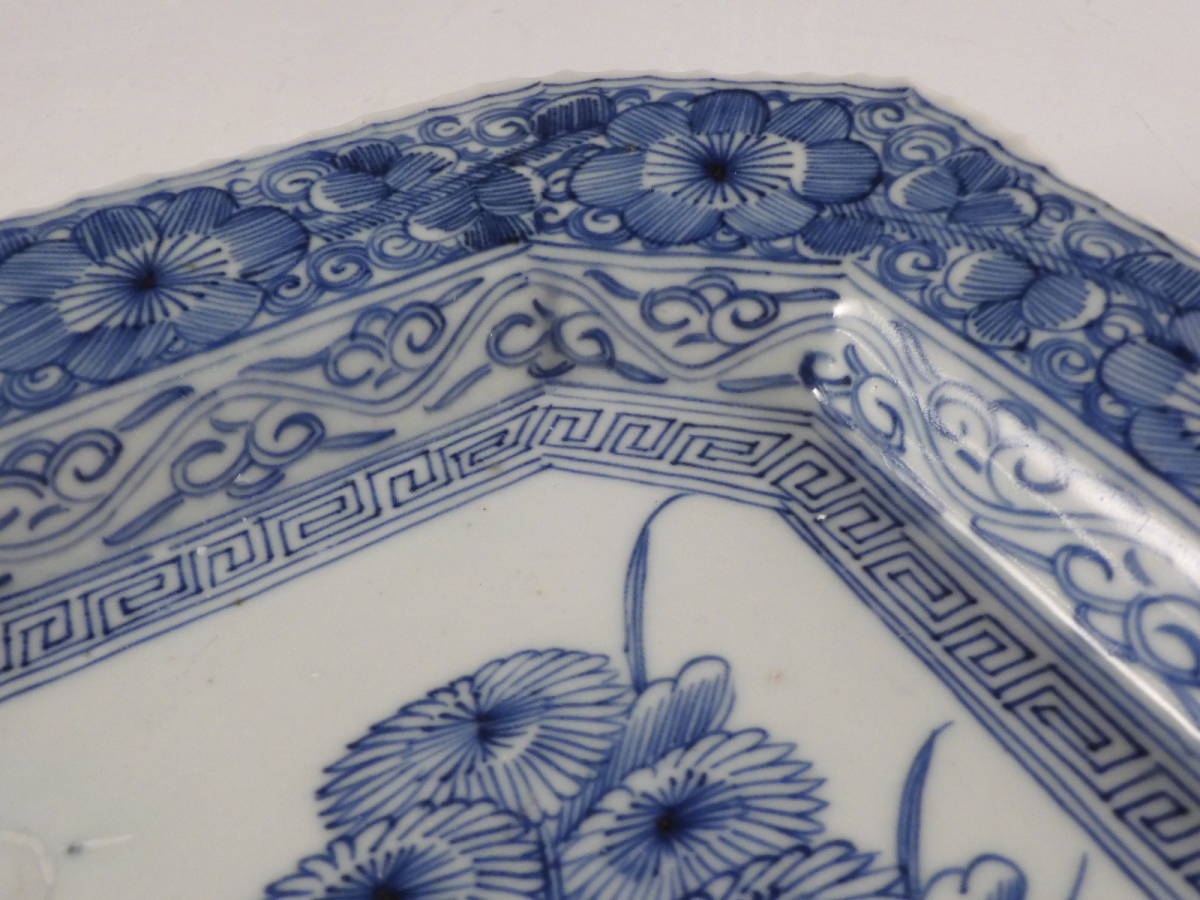 Yahoo!オークション - 栄 古伊万里 染付 花 蛸唐草文 八角 飾皿 21.7c...
