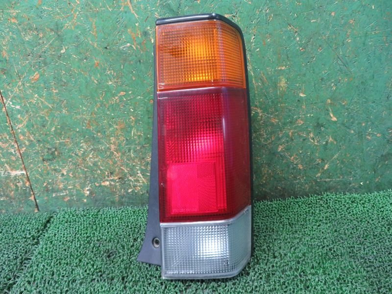 Yahoo!オークション - 『psi』 マツダ SGL3 ボンゴフレンディ 右テール...