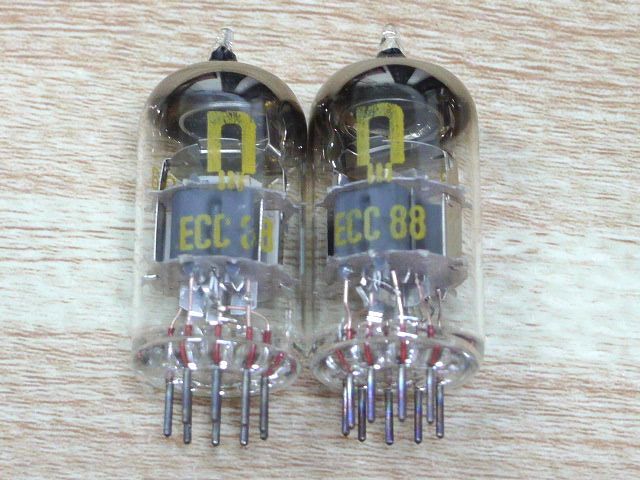 Yahoo!オークション - 未使用 白箱入り RFT ECC88 2本