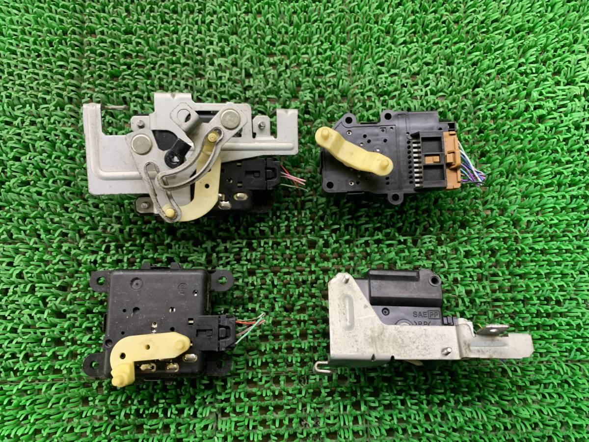 Yahoo!オークション - 日産 グロリア HY33 エアコンサーボモーター オ...