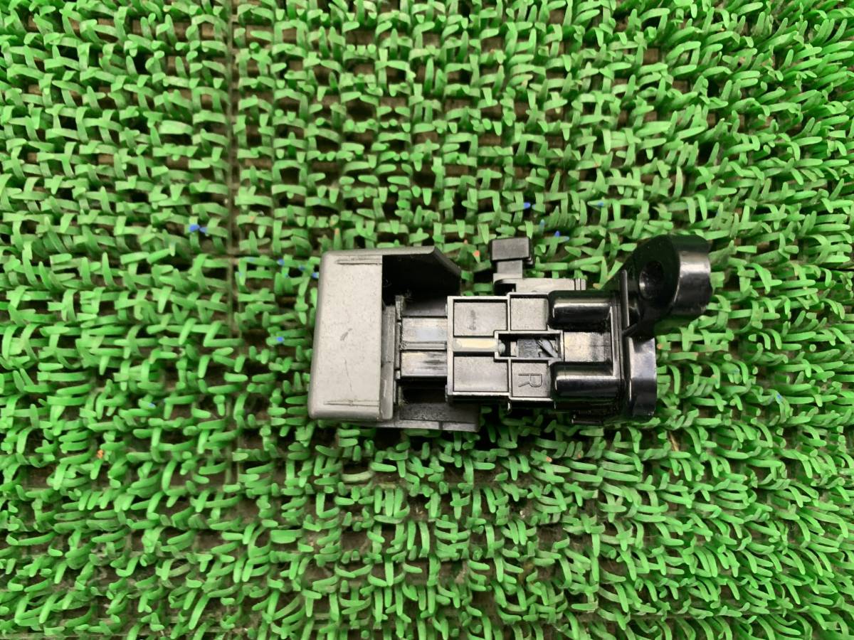 Yahoo!オークション - 即決値段 動作OK M9-1 トヨタ プリウス ZVW30 ...