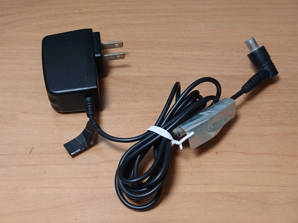 Yahoo!オークション - (AC5) ACアダプタ Makita 充電器 モデルDC1001 ...