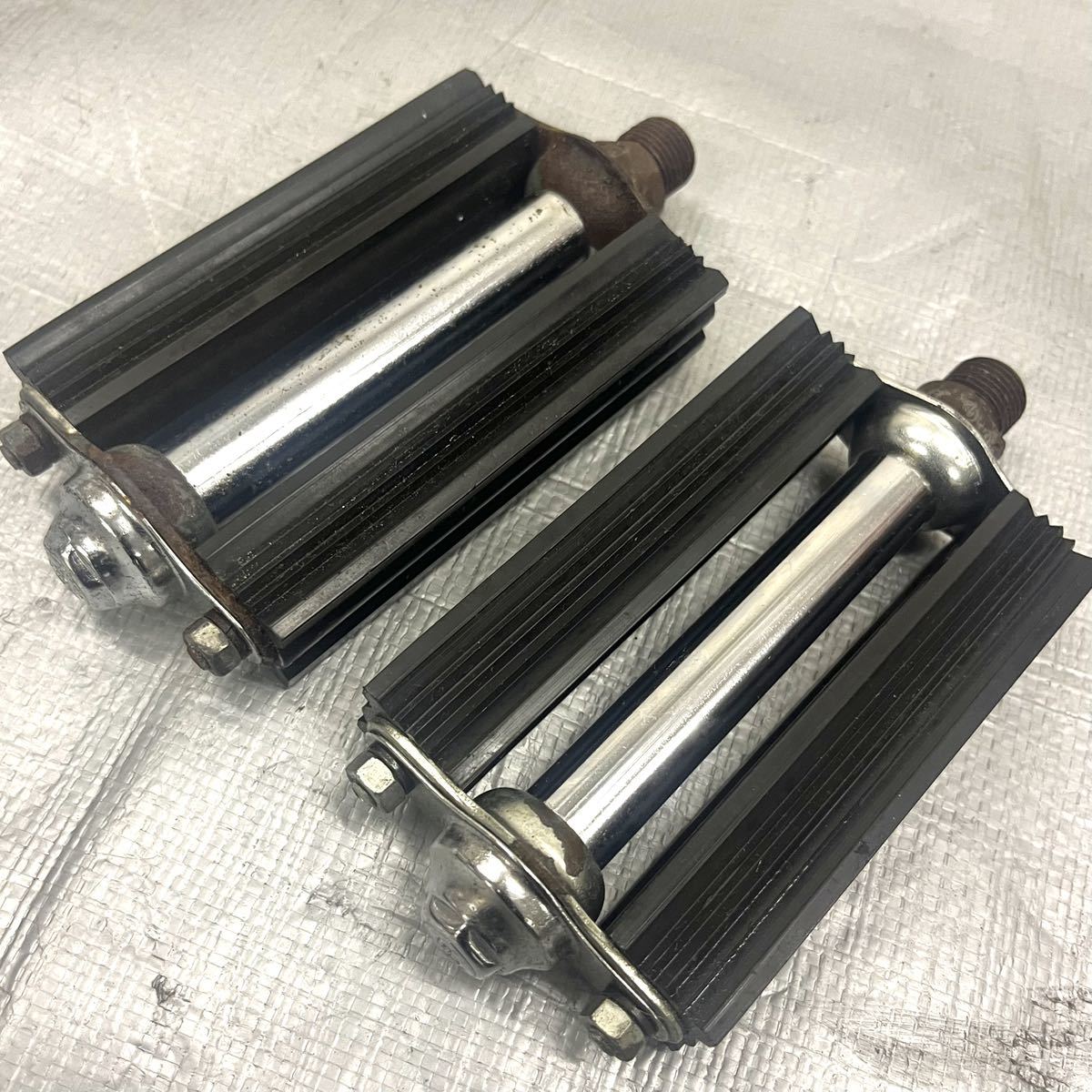 Yahoo!オークション - 当時物/ペダル/実用車/左右セット/KKT/運搬車/デ...