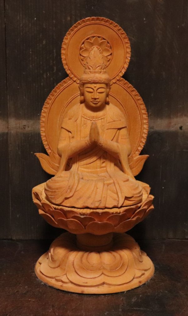 Yahoo!オークション - 古そうな木彫の観音菩薩像 仏像 n519