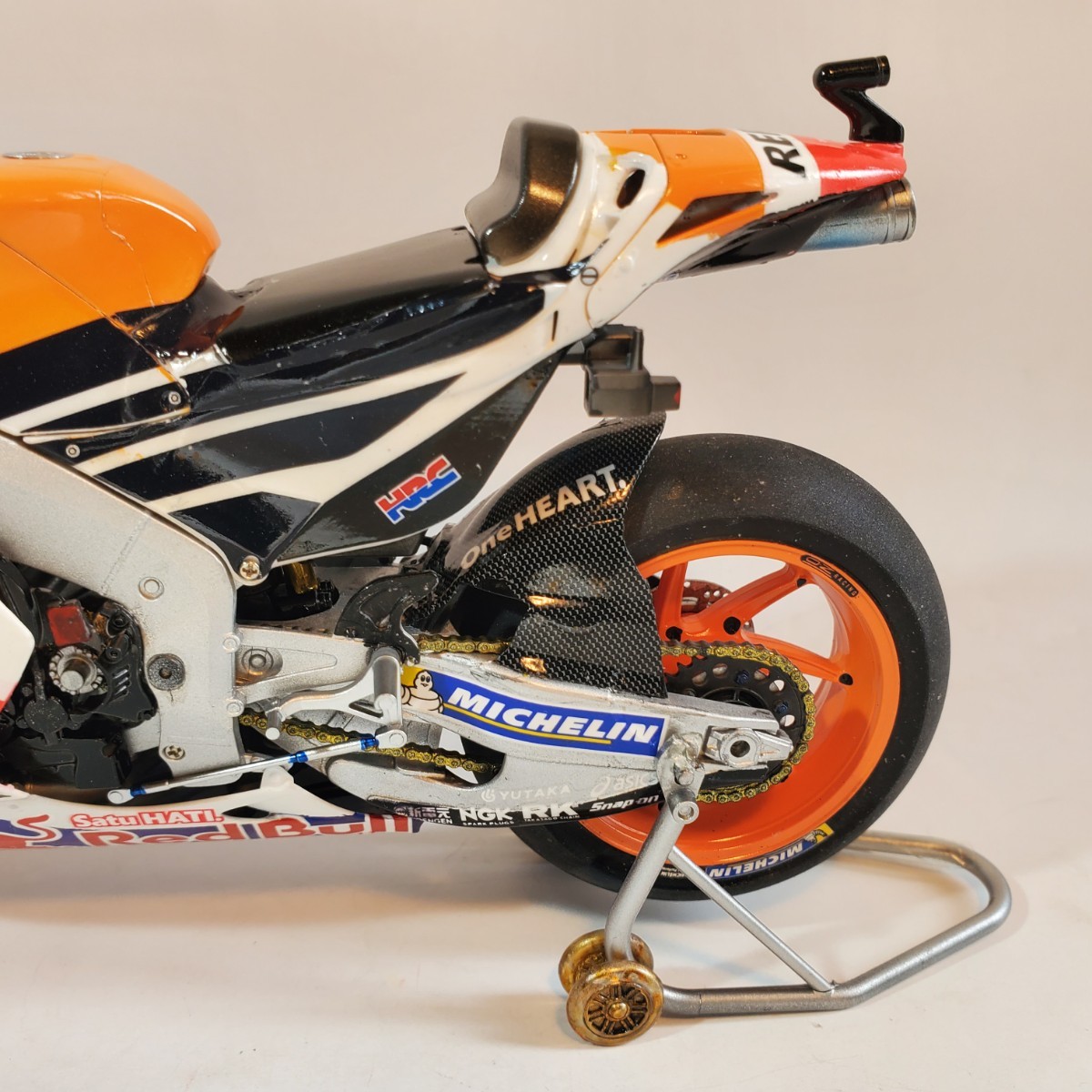 タミヤ プラモデル 完成品 1/12 HONDA RC 213 V REPSOL Red Bull デカール ’17 Moto GP 完成品 631(完成品)｜売買されたオークション情報 ...