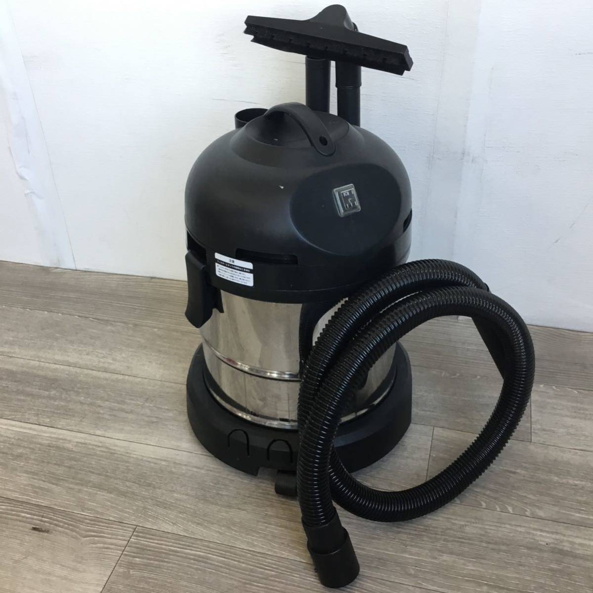 Yahoo!オークション - Revolva レボルバ 乾湿兼用 バキュームクリーナ...