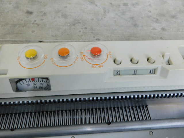 幸0184 シルバー編機 SK-360 パンチカード カンタン60 シルバー 編機 昭和レトロ 編み物 編物 手芸 手工芸 現状 32311282(編物)｜売買されたオークション情報 ...