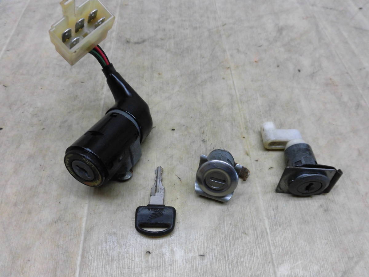 Yahoo!オークション - （OG）キーシリンダーフルセット AF27-2377 スー...