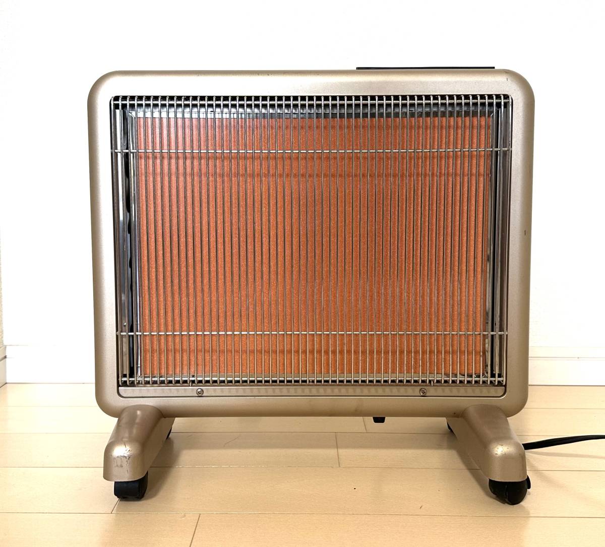 ジャンク品 サンルミエ エクセラ7 N700L-GR 遠赤外線ヒーター 暖房器具(パネルヒーター)｜売買されたオークション情報、yahooの商品情報をアーカイブ公開 - オークファン ...