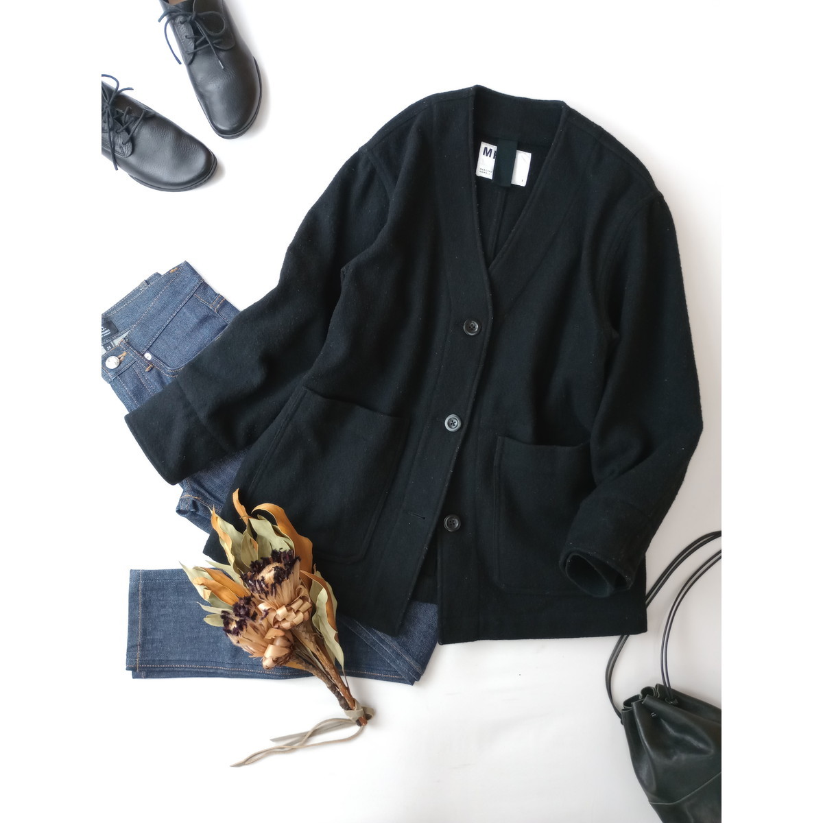 22年製 MHL. エムエイチエル マーガレットハウエル 飾らない ウール100％ ノーカラー ジャケット Ⅰ 黒 ブラック YY+2455(ジャケット、上着)｜売買されたオークション情報 ...