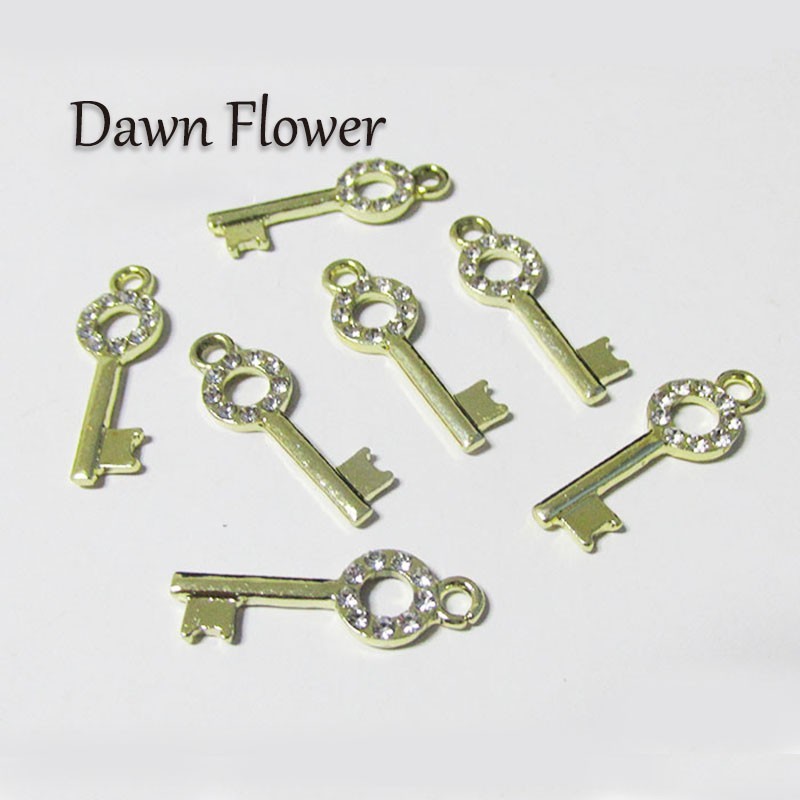 Yahoo!オークション - 【D-1237】8pcs 鍵 23×8mm ゴールド チャーム ...