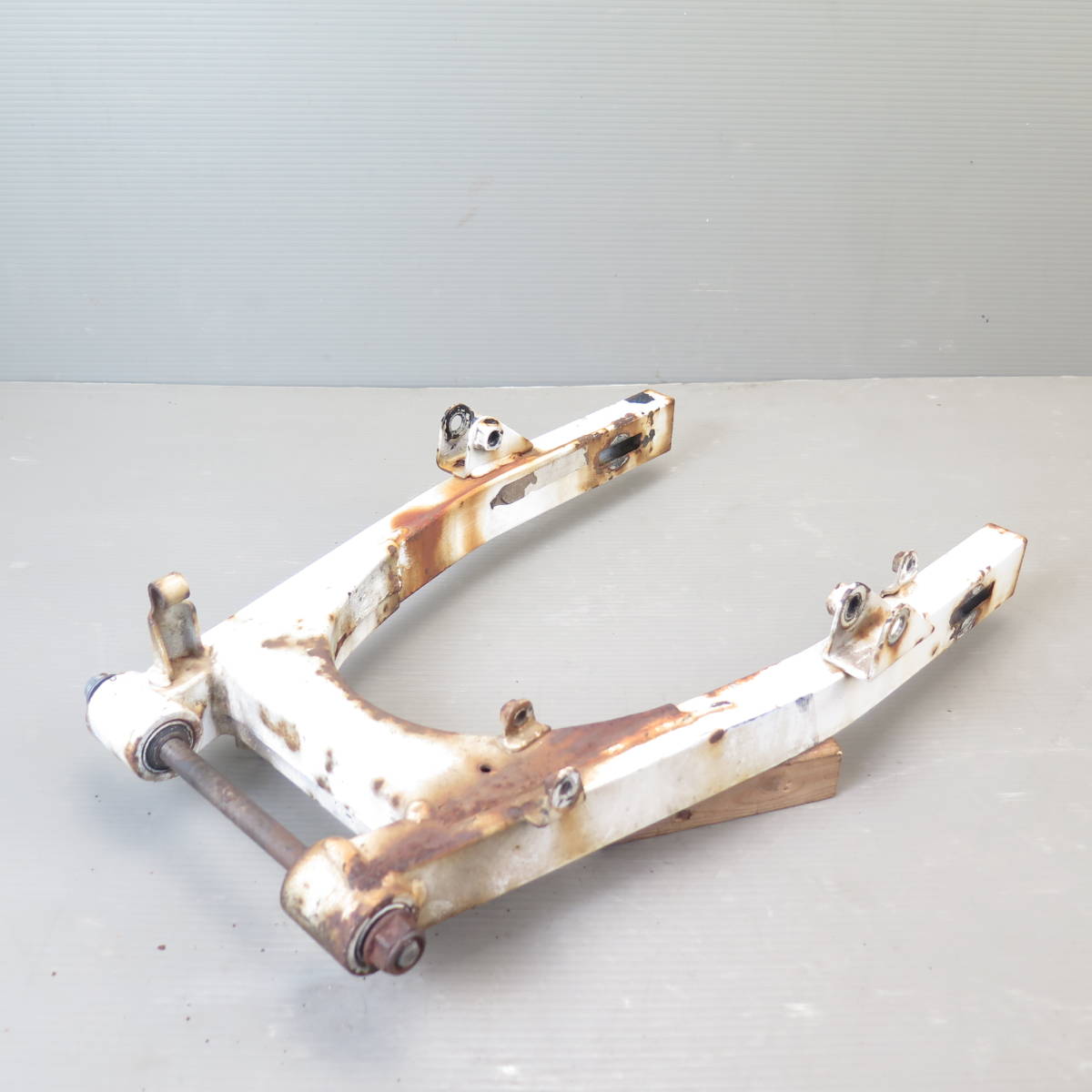 Yahoo!オークション - JAZZ ジャズ 6V [AC09] 純正 スイングアーム ピ...