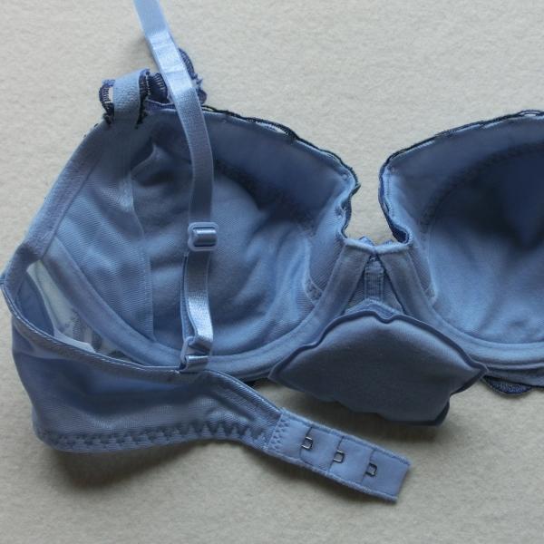 Yahoo!オークション - 【C65】トリンプブラジャー ミークローゼット ME...