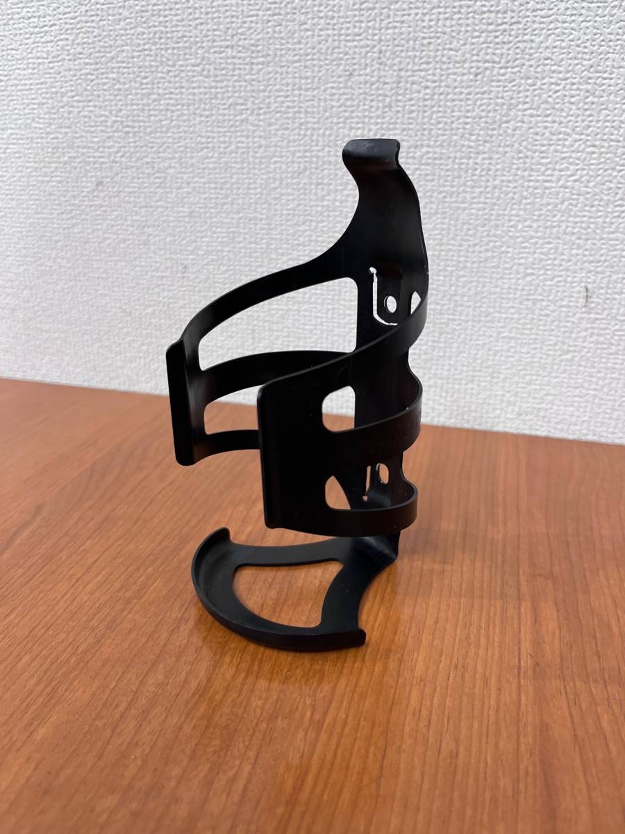 黒 MINOURA アルミボトルケージ 39g(ビンテージパーツ)｜売買されたオークション情報、yahooの商品情報をアーカイブ公開 - オークファン（aucfan.com）