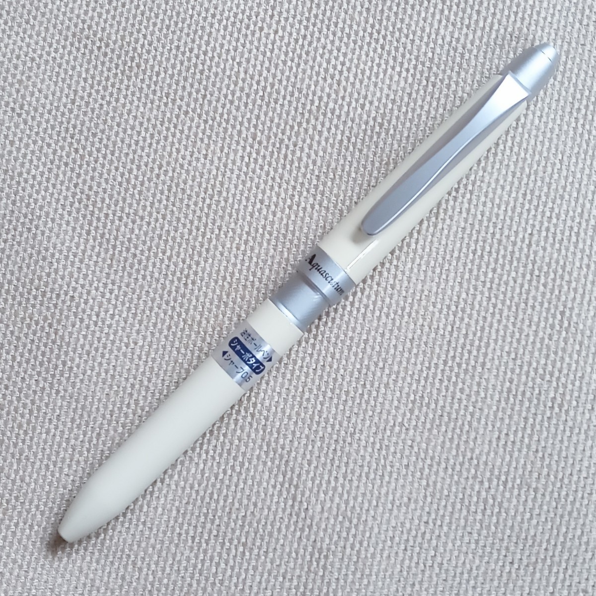 Yahoo オークション 神レア品 Aquascutum/アクアスキュータム シャ