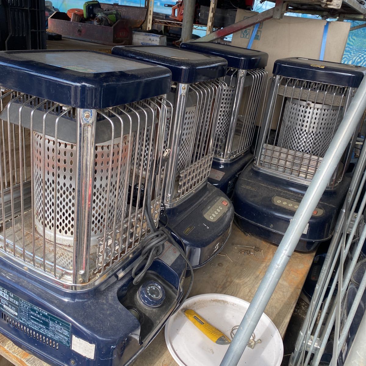 Yahoo!オークション - 中古 ブルーセラミックヒーター KC-82-1A 動作確...